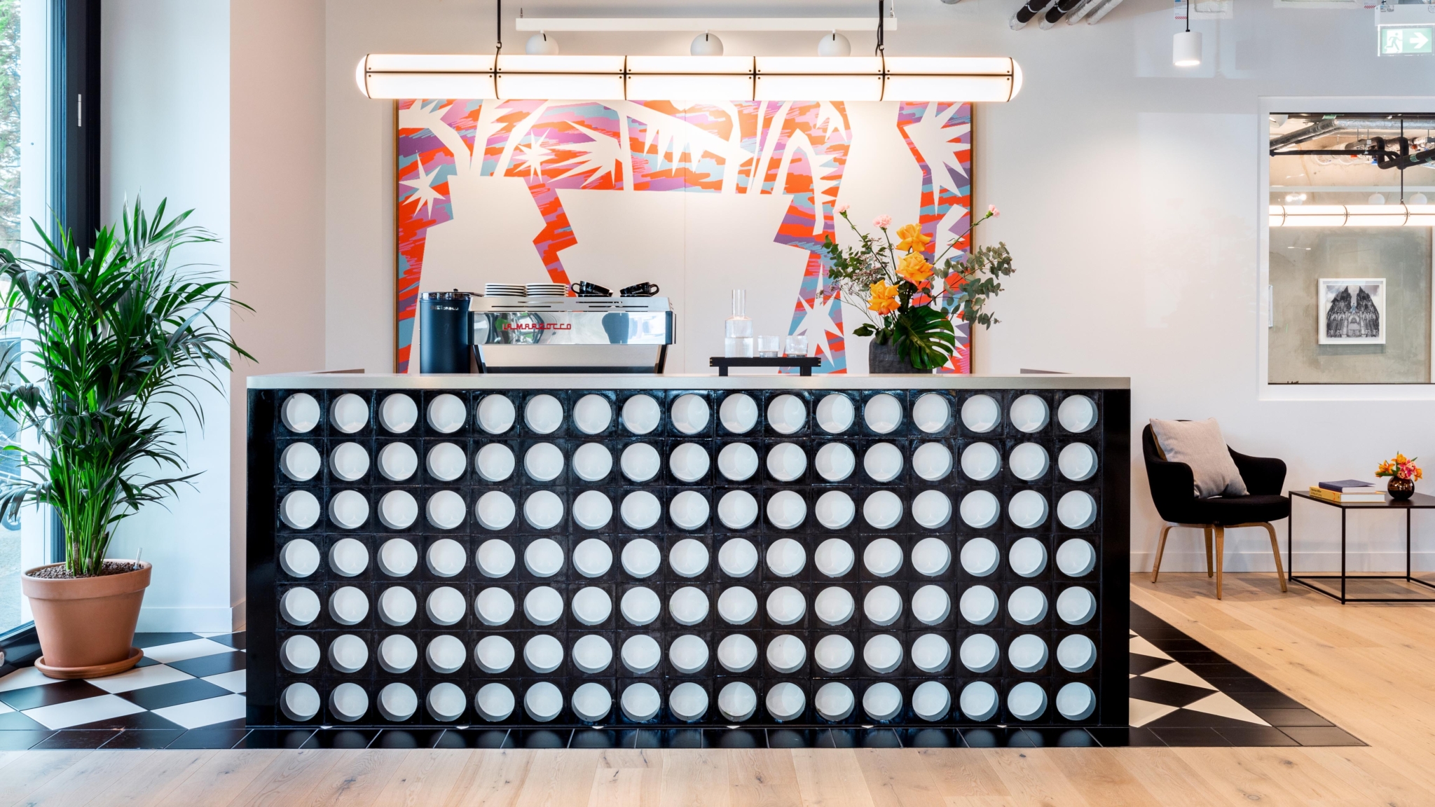 A concrete workspace with soaring windows in Berlin - Ideas (en-GB)