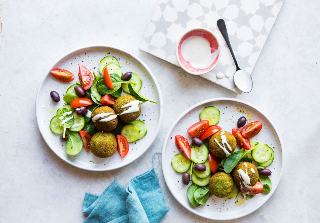 How to host a lunch club at work—and why you should